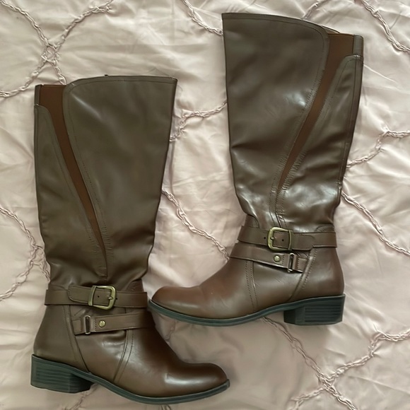 me too | Shoes | Metoo Brown Boots | Poshmark